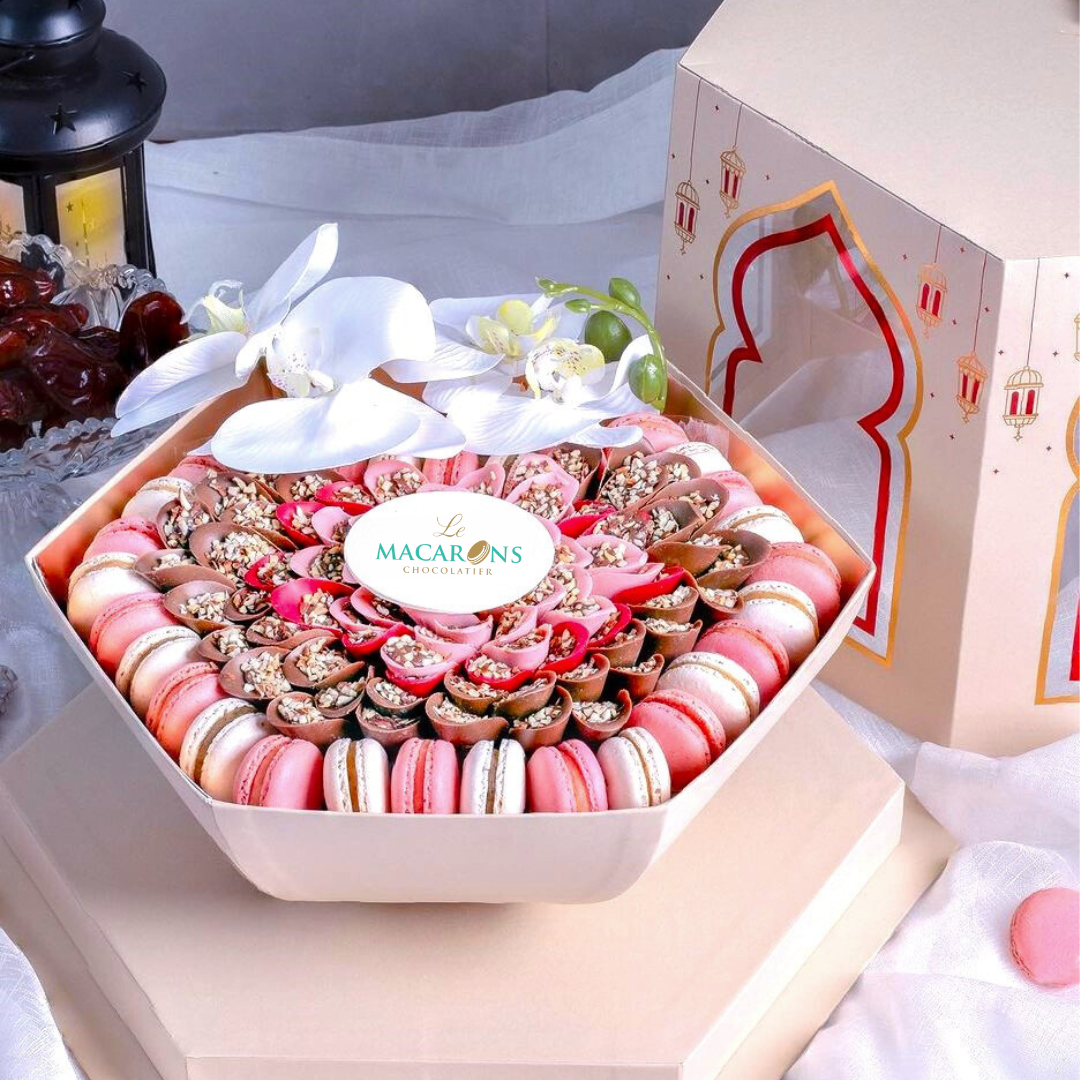 Le macarons chocolatier - Premium chocolate & macaron box -15 - Le ...